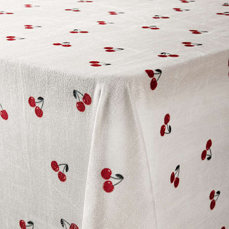 Nervøs velour dug - hvid med kirsebærprint | Køb på føtex.dk!